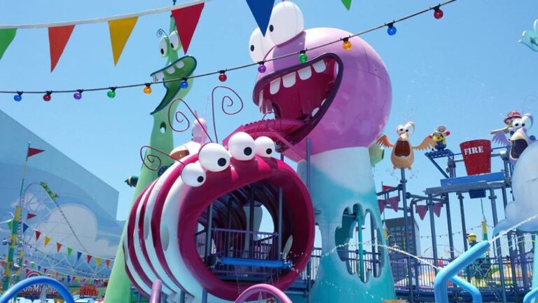 Despicable Me’s Super Silly Fun Land at Universal Studios - Planet ...